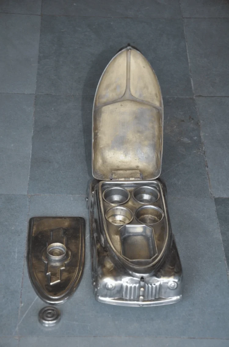 Vintage Betel Nut Box - Purana Darwaza